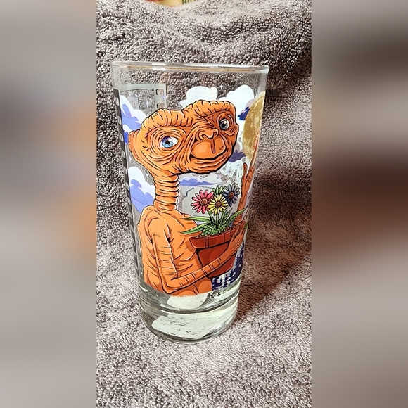 Univeral Studios | Dining | Universal Studios Theme Park Et Glass Nwt ...